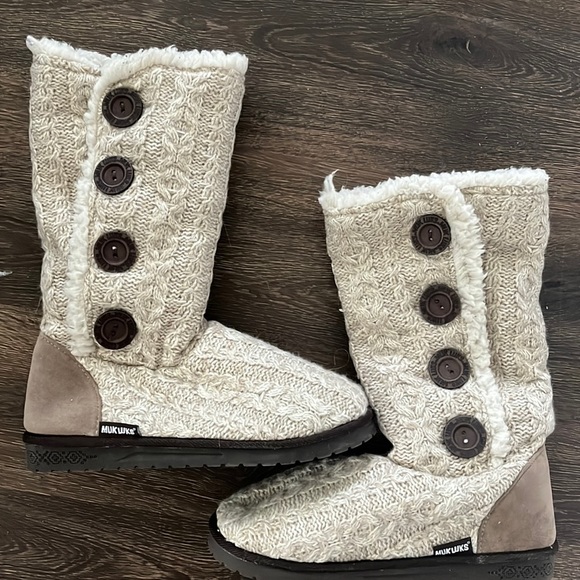 Muk Luks | Shoes | Brand New Muk Luk Boots Size 9 Are Sherpa Lined And ...